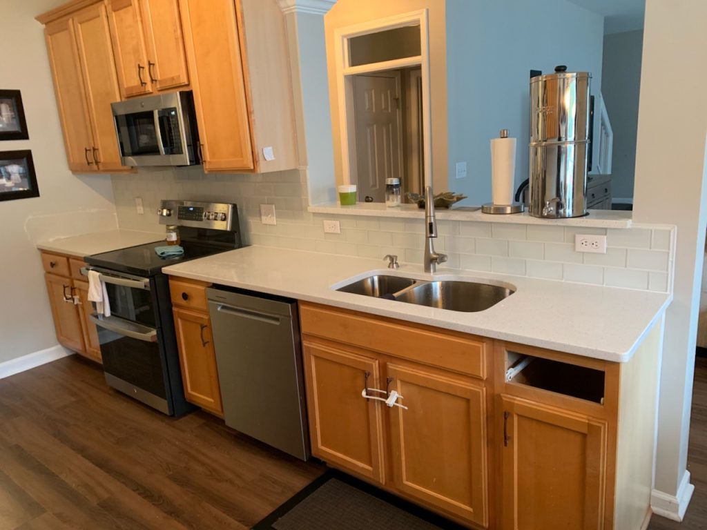 Linsey1 - Hands on Granite